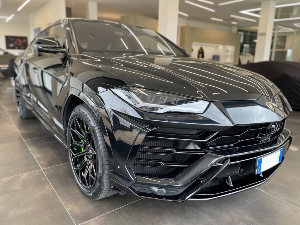 Lamborghini Rent near Bologna, right outside the official museum 🇮🇹